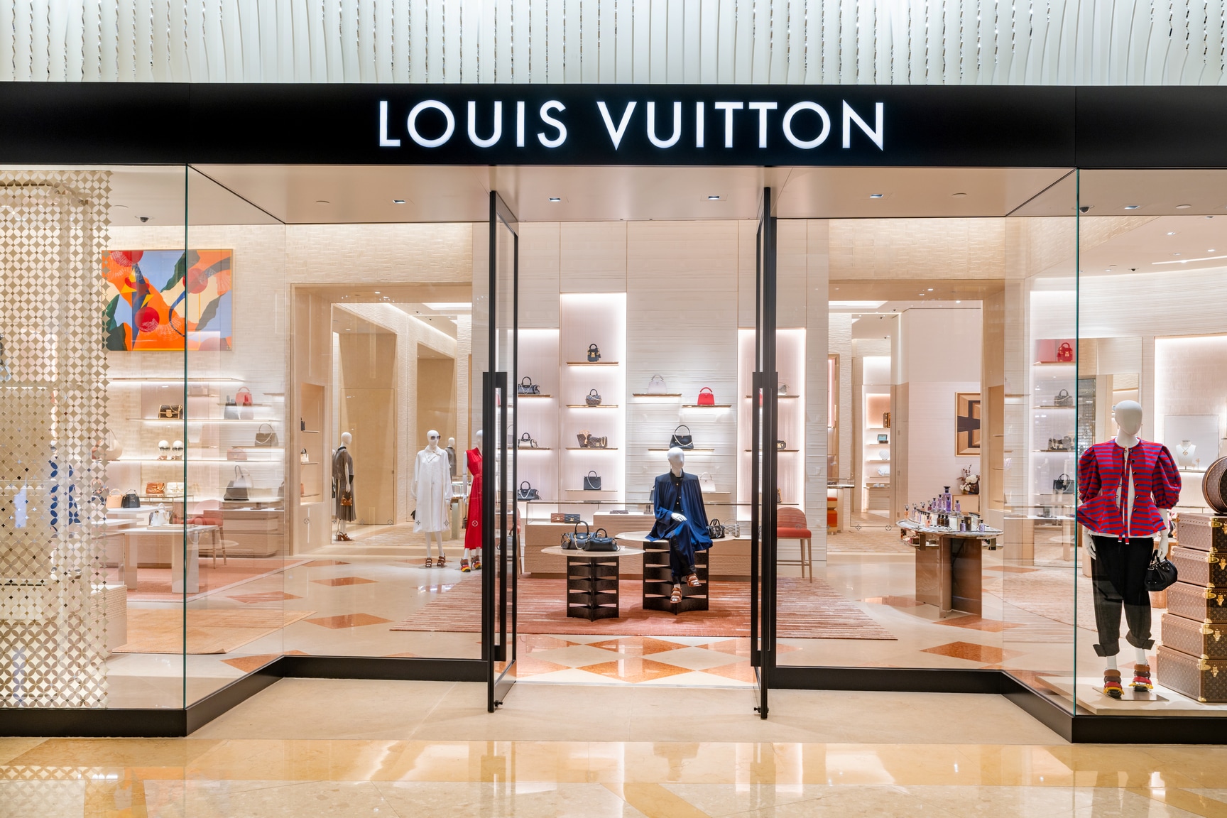 Louis Vuitton Macau Four Seasons Store in Macau, Macau SAR | LOUIS VUITTON